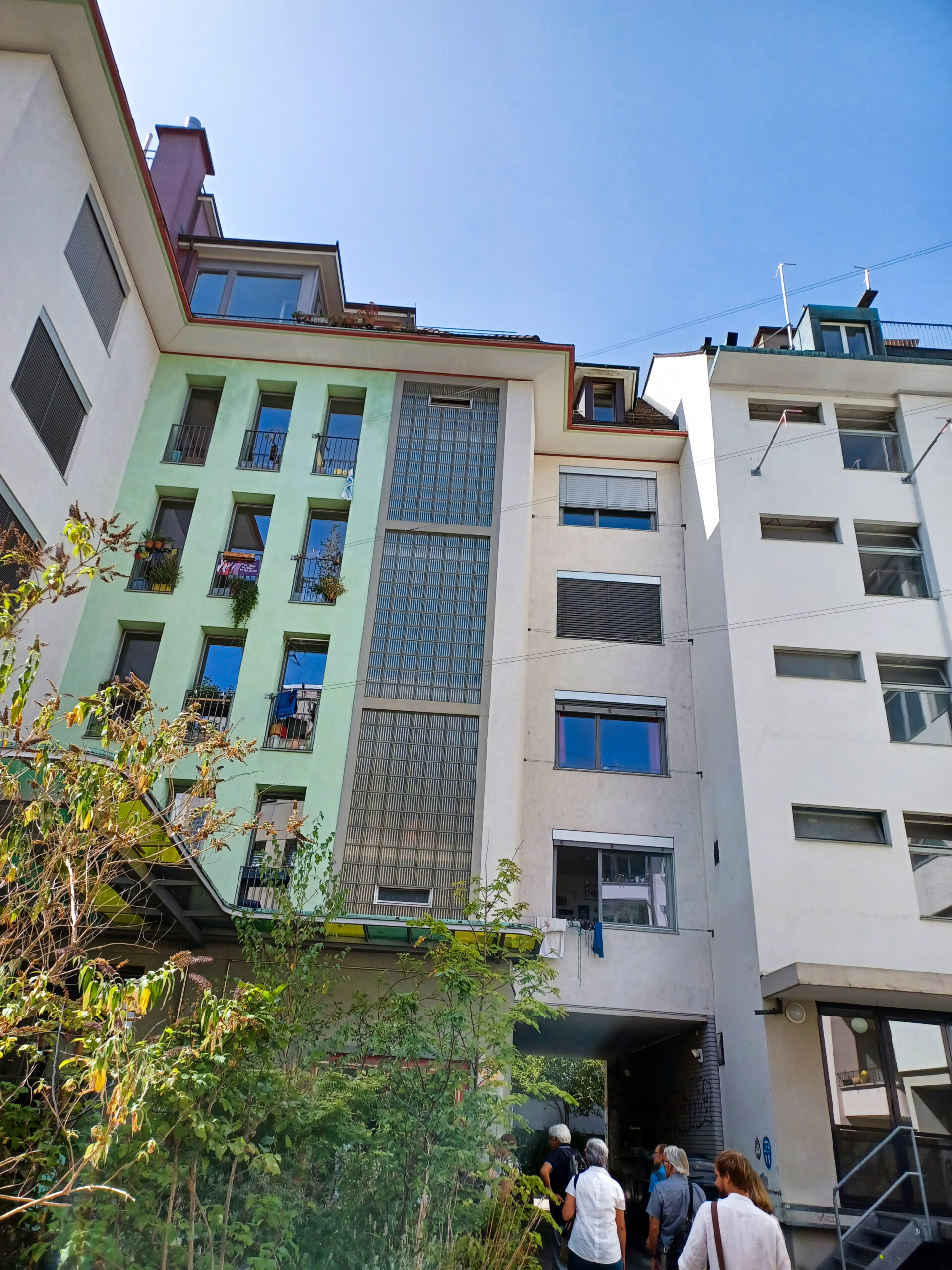 Wohnen 2.0? Im Herzen von Zürichs Grosshaushalt Karthago - UND ...